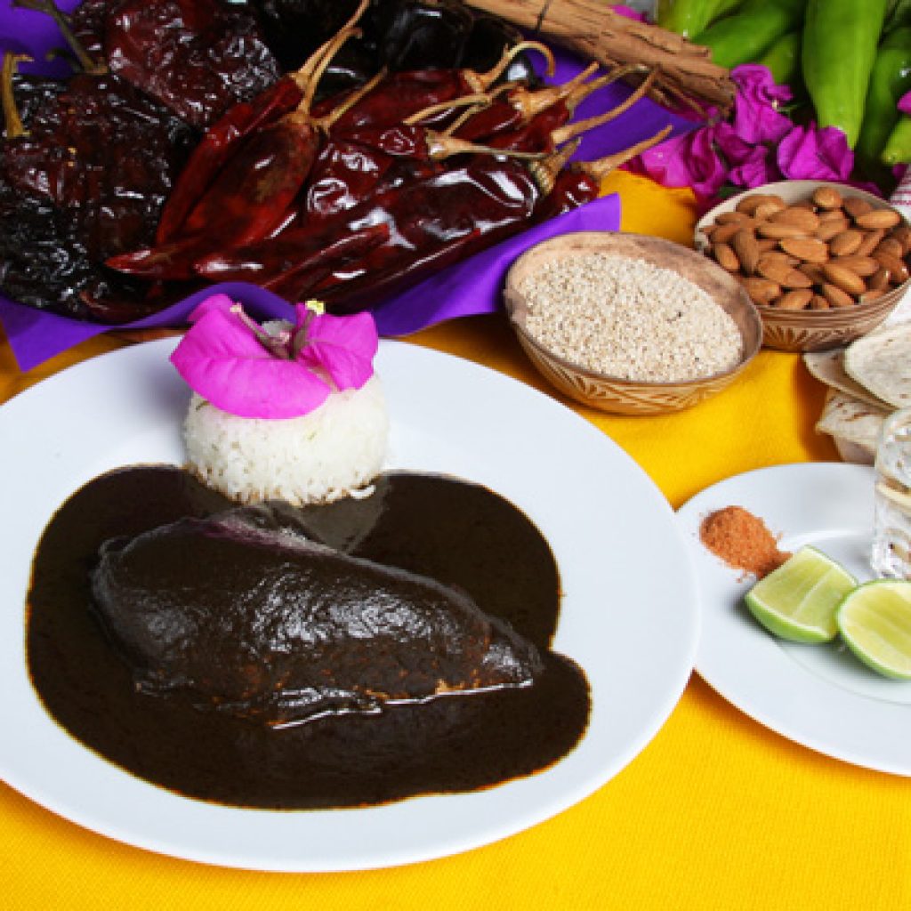 El mole: una delicia de oaxaca – restaurante coronita